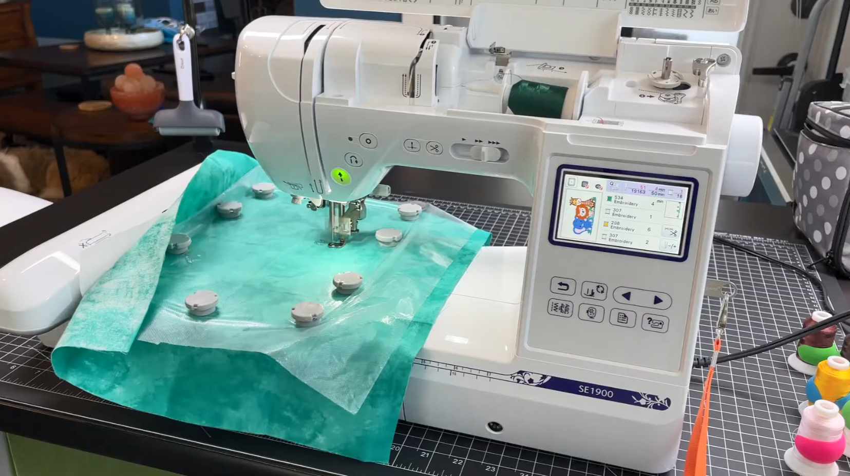 Polyester vs Cotton Thread: Expert Guide to Choosing the Right Thread ...